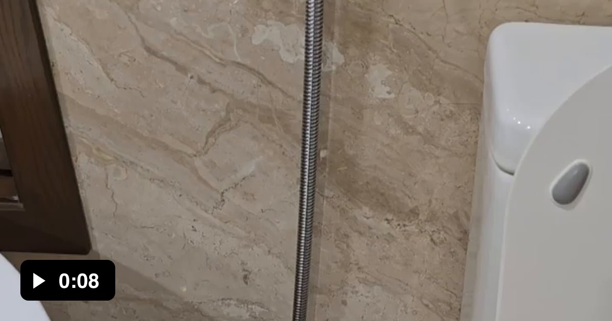 Possessed hotel hose - 9GAG