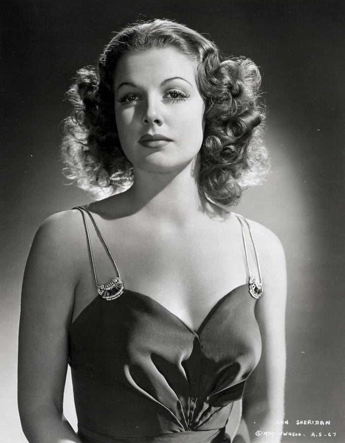 Ann Sheridan (1939) - 9GAG