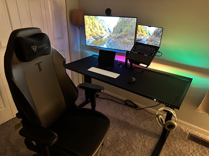 New WFH/School setup - 9GAG