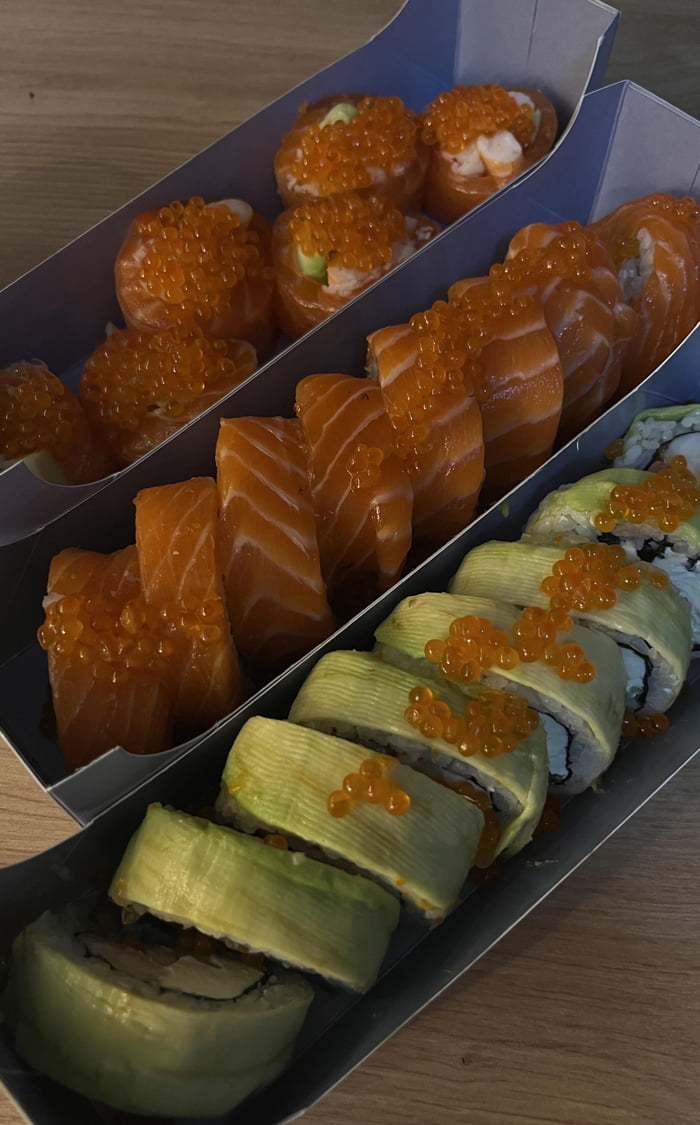 When the day is active sushi saves 🍣 incredibly tasty and beautiful 🤤 - 9GAG