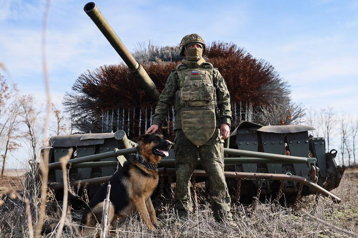 Another "Hedgehog" tank of the Russian Armed Forces. - 9GAG