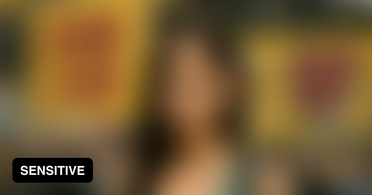 Lena Meyer-Landrut as Lara Croft - 9GAG