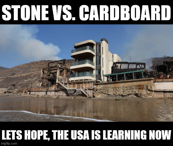 This house is not a “miracle”, it is a reasonable building - 9GAG