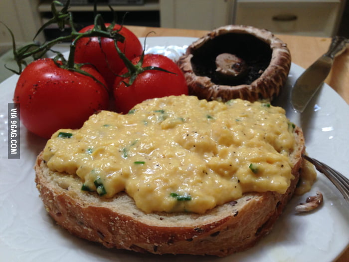 My first attempt at Gordon Ramsey's scrambled eggs. I surprised myself. - 9GAG