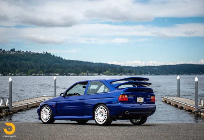 Ford Escort Cosworth with triple wing - 9GAG