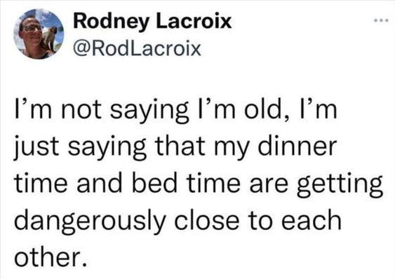 Dinner in bed - 9GAG