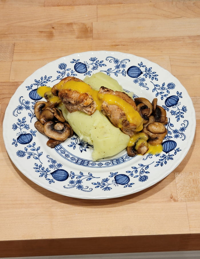 Deboned Quail on Chive Mash - 9GAG