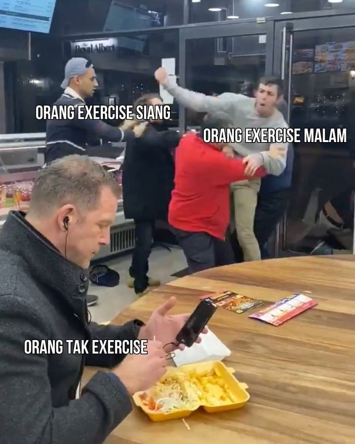 9GAG exercise jari 24hours. Rilek je. - 9GAG