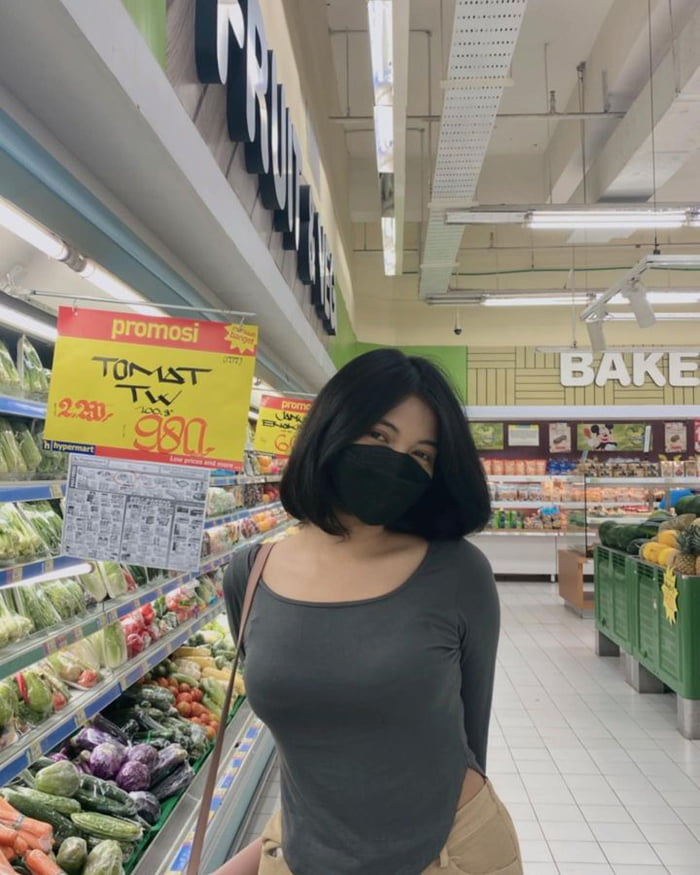 Tomatnya bulat & gede ya - 9GAG