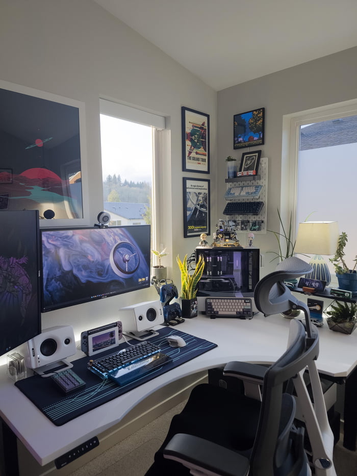 2024 gaming and office setup - 9GAG