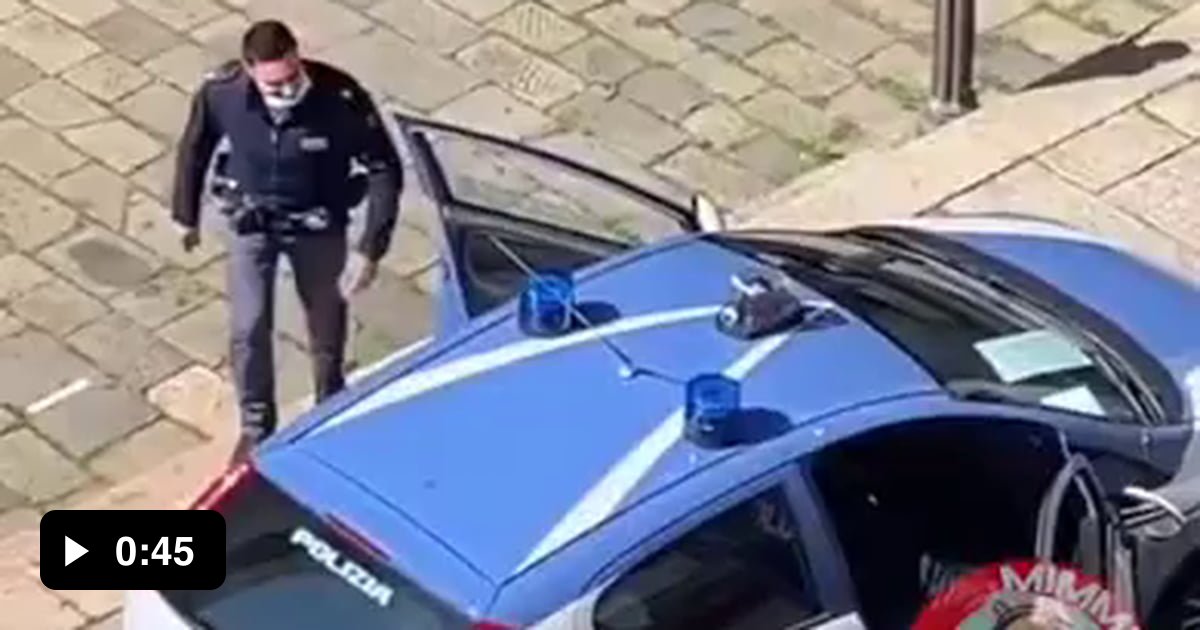 Big fight, amazingly brave police officer saves the day using top-tier ...