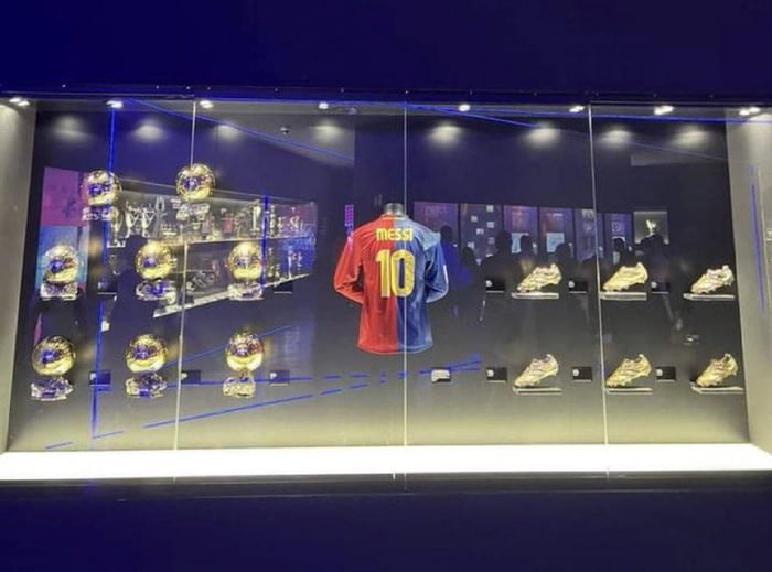 Lionel Messi's 8th Ballon D'or has been added to the cabinet in ...