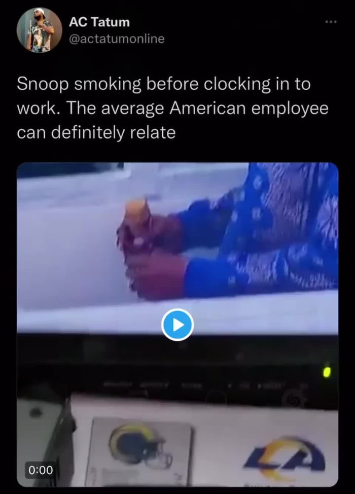 La-da-da-da-dah It's the D-O-double-G - 9GAG