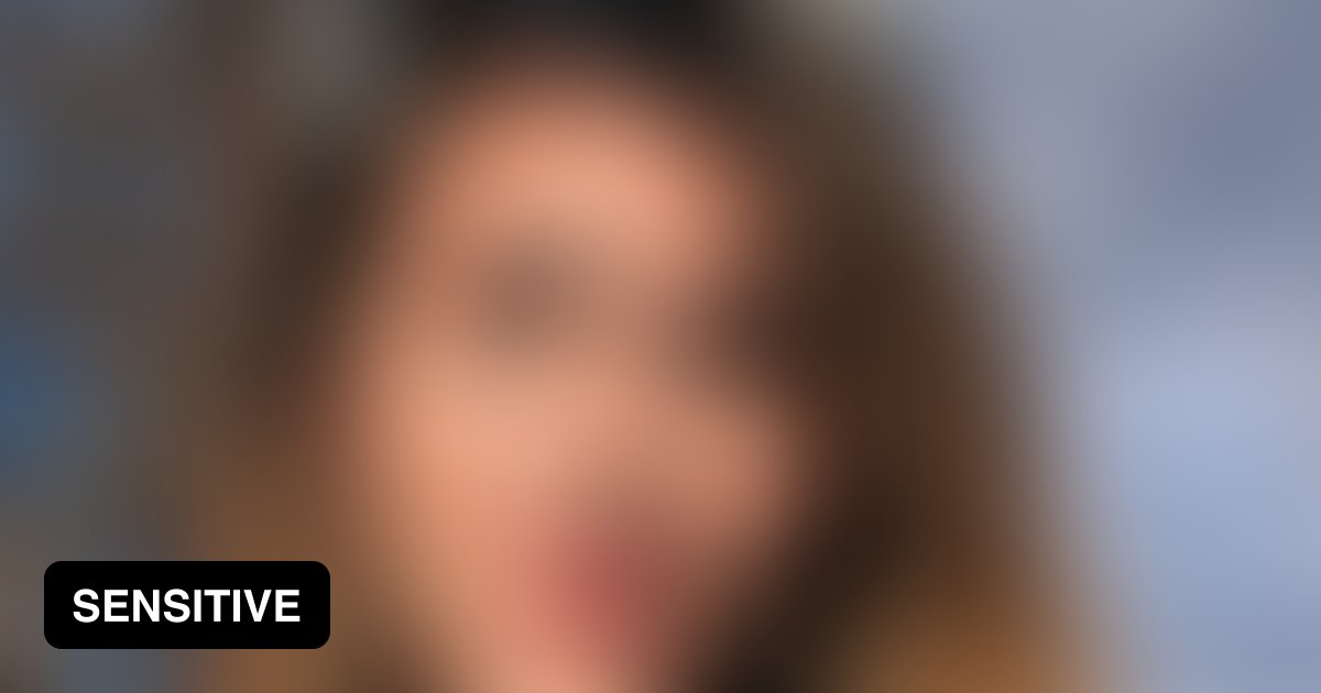 Patricia Knudsen, with nice cleavage - 9GAG