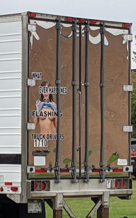 Whatever happened to flashing truck drivers? - 9GAG