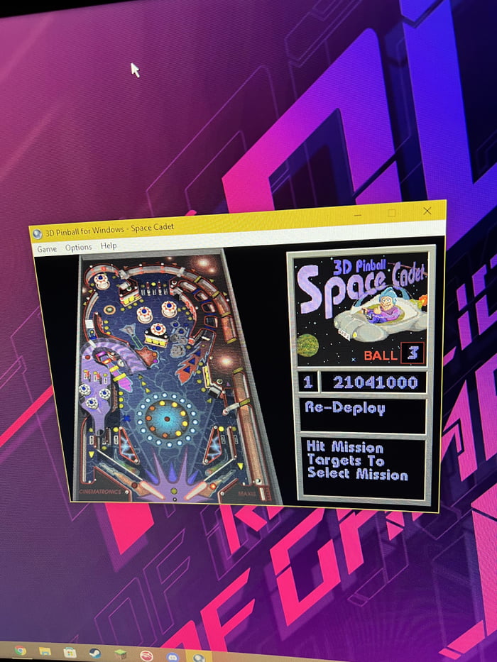 So.. remember Pinball from Windows XP? - 9GAG