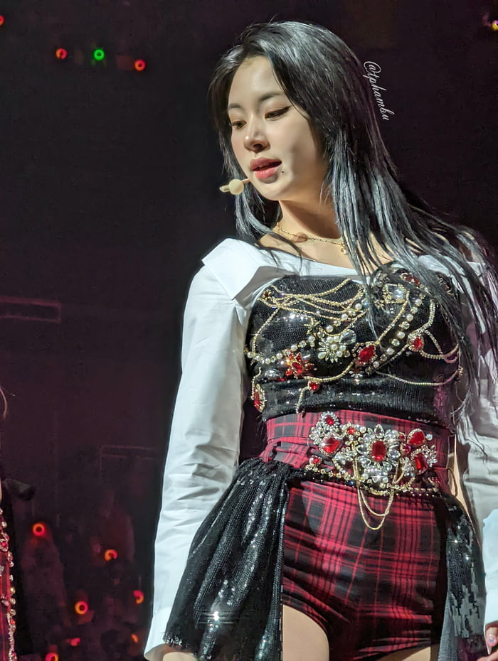 Stunning Chaeyoung - 9GAG