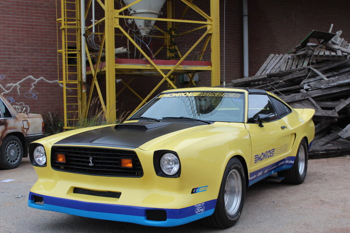 Monroe Handler Mustang II - 9GAG