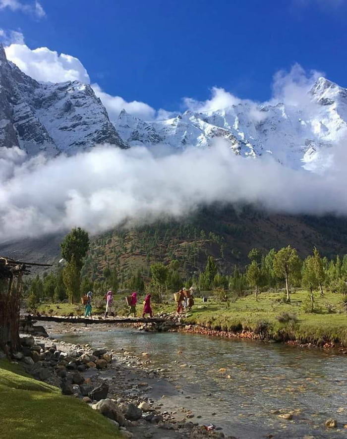 Bashoo valley Skardu. - 9GAG