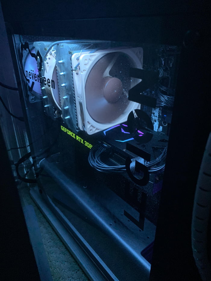Ugly but effective (feat. unswitchable oem gpu rgb) - 9GAG
