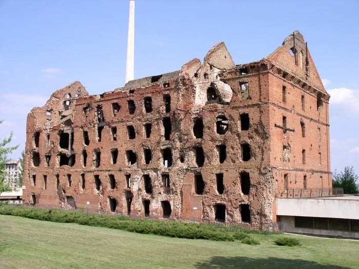Pavlov house (house of Soldier's Glory) - a 4-storey residential ...