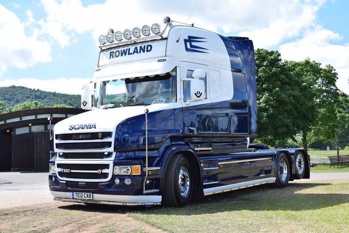 Scania T560 V8 Longline from Rowland - 9GAG
