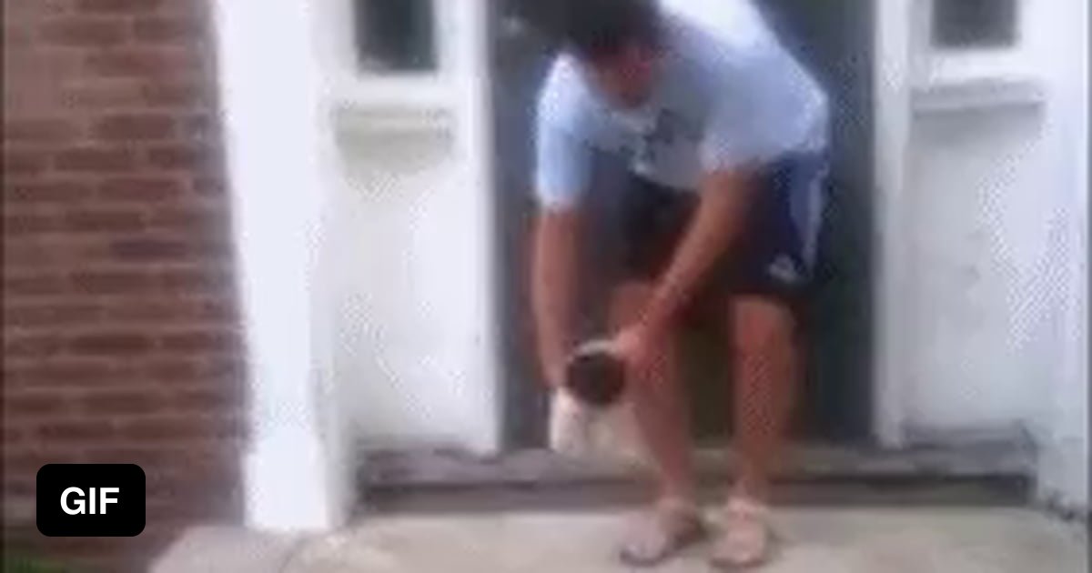 "Hold on guys, I'm coming!" - 9GAG