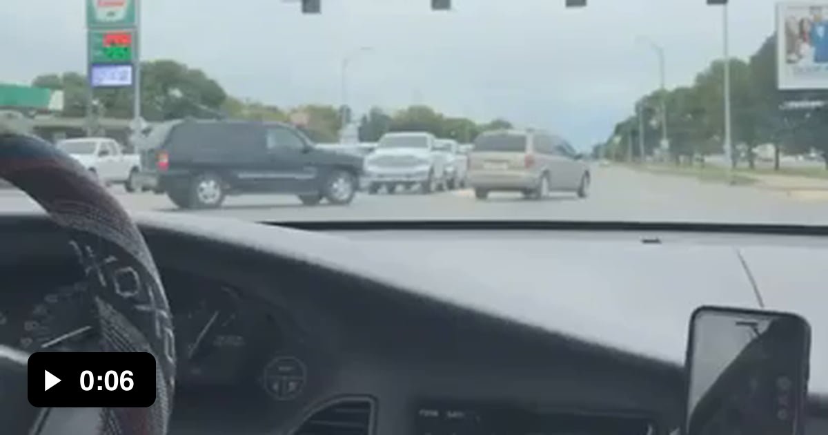 3 of the same cars in the same lane with synchronized blinkers. - 9GAG