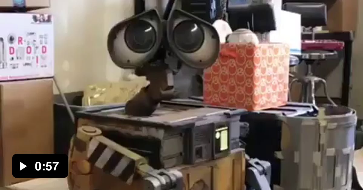 Someone finally built a real life Wall-E. - 9GAG