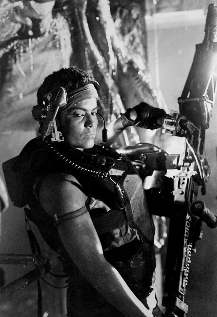 Pvt. Vasquez From The Set Of Aliens, 1986 - 9GAG