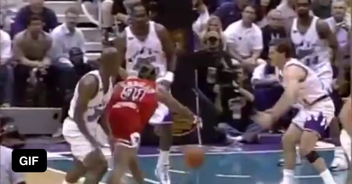 Karl Malone and Dennis Rodman tripping over each other - 9GAG
