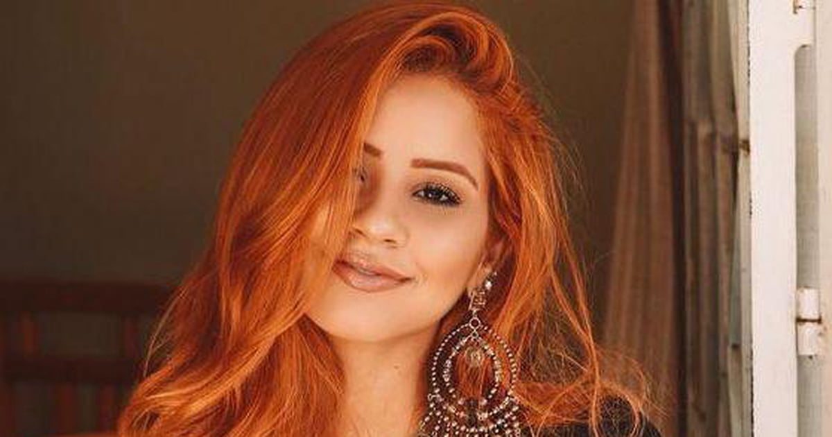 Brilliant red - 9GAG