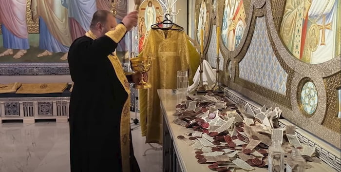 Russian Priest bless Purity seals for a +2 extra physical damage - 9GAG