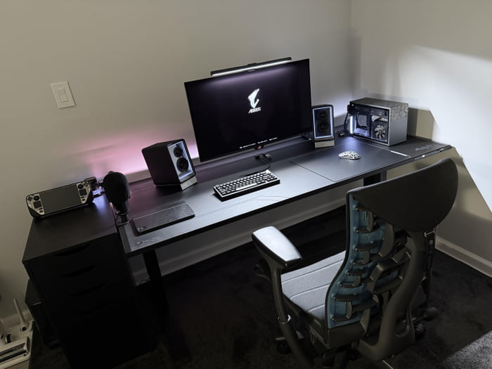 New House, New Setup - 9GAG