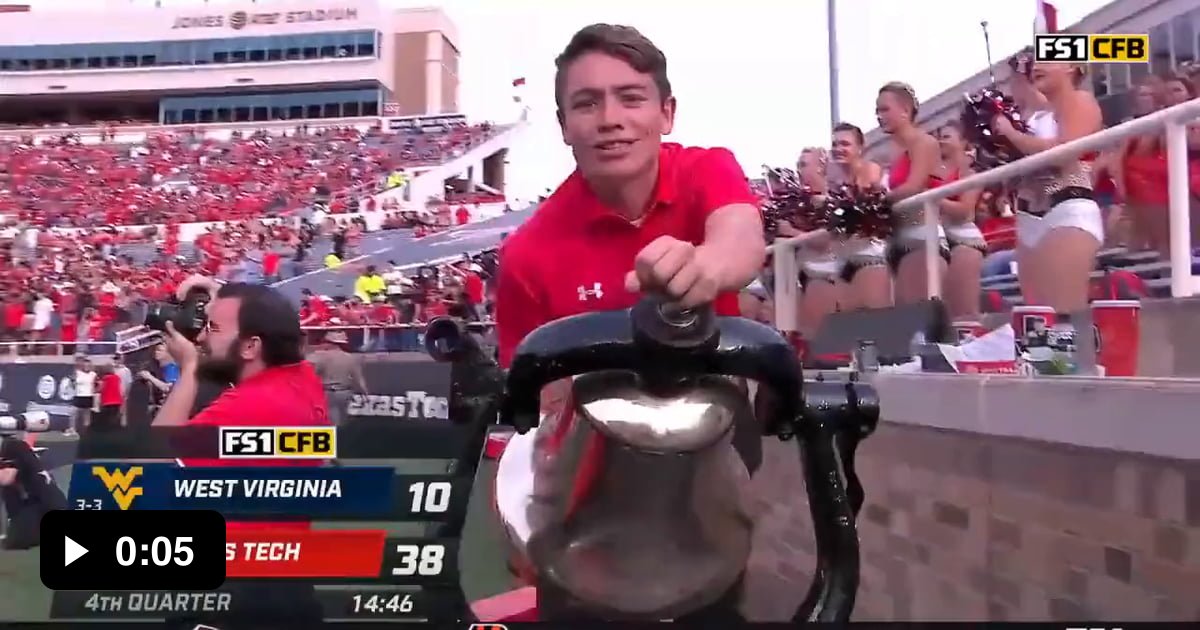 Perfect camera angle - 9GAG