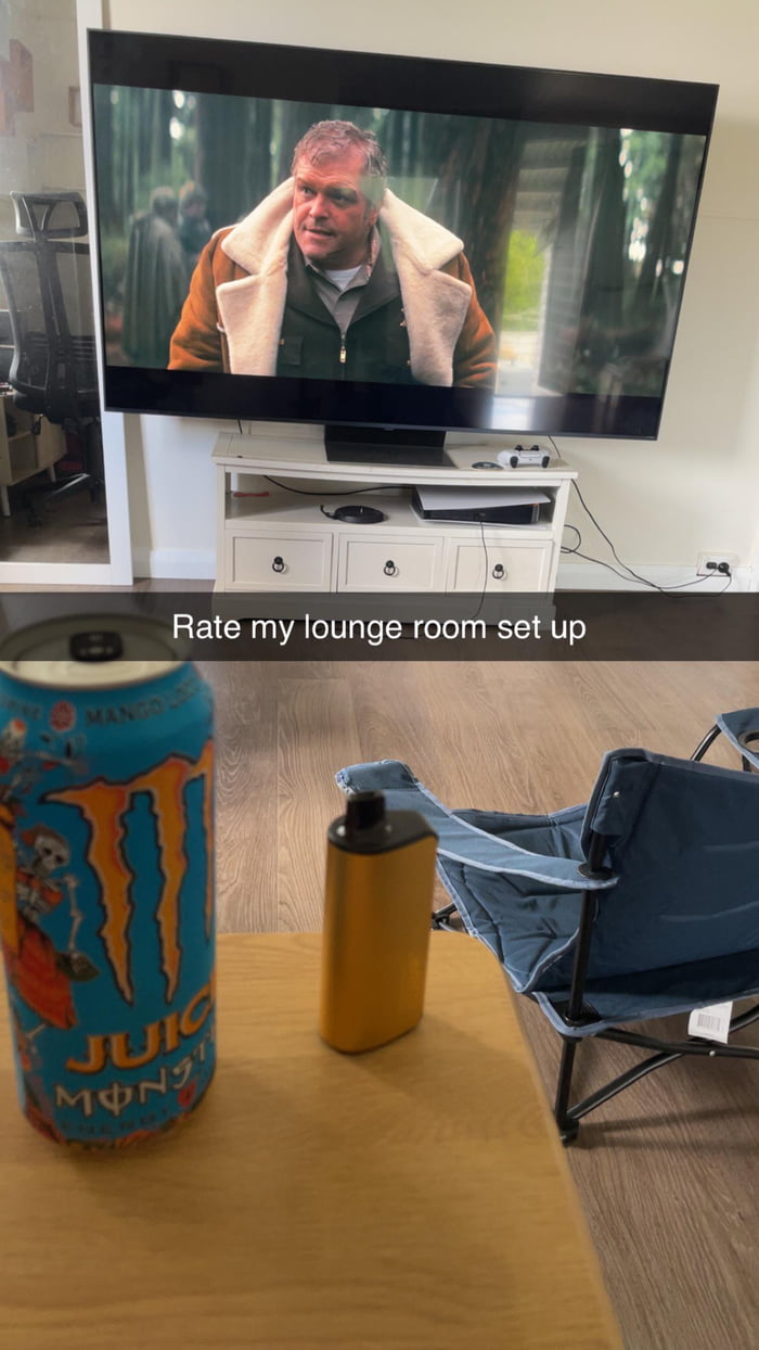 New place, current set up - 9GAG