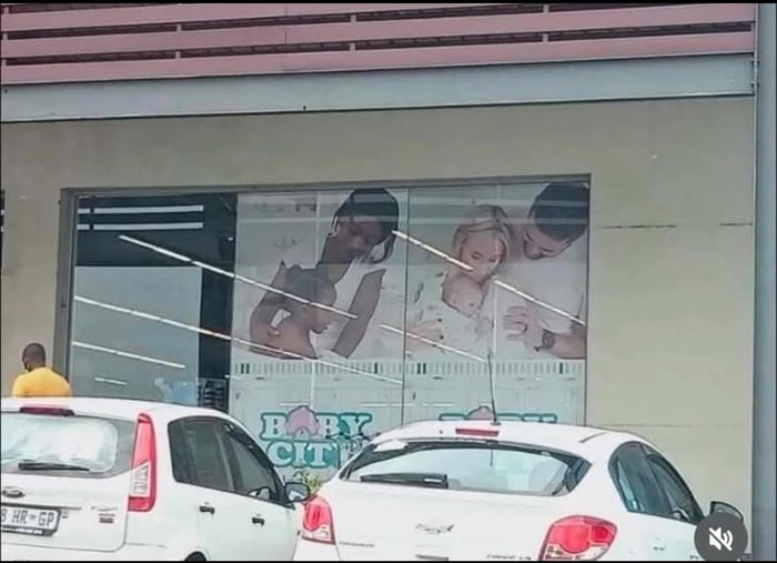 I think there is something missing🫥 - 9GAG