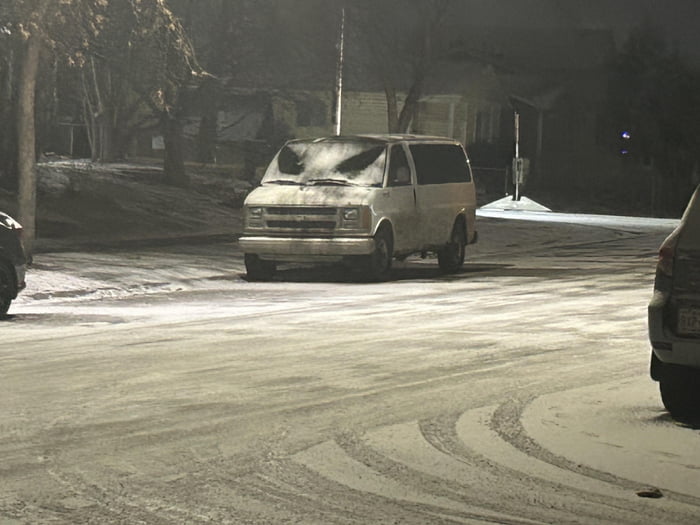 Mad Van, the vehicular man stalker - 9GAG