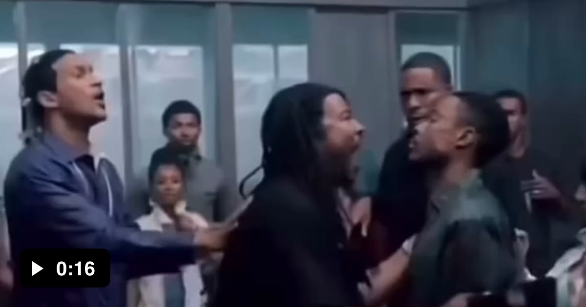 Extras trying to hold it together - 9GAG