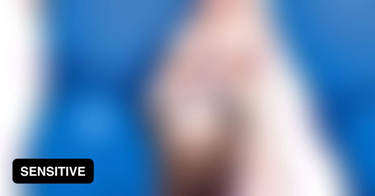 Sam bends over (mochiato) - 9GAG