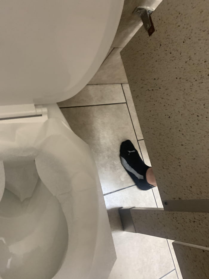Using a public urinal in socks - 9GAG