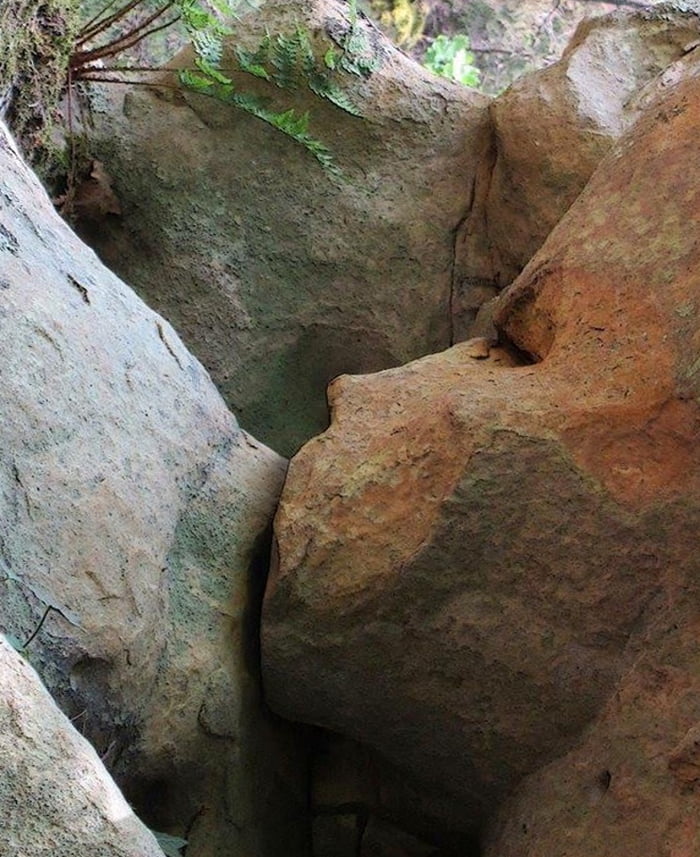 These two rocks look like a mother breastfeeding her new born child - 9GAG