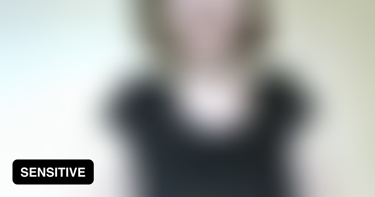 Small Frame, Heavy-breasted Drop - 9GAG