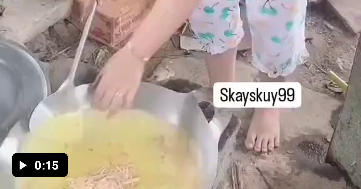 Kira-Kira Butuh Berapa Telor Buat Bikin Telor Dadar Segede Gitu? - 9GAG