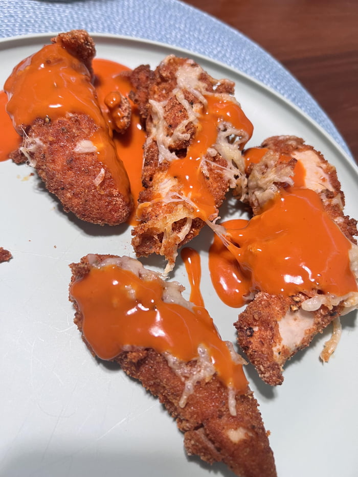 Buffalo Chicken Parm Tenders 🔥🧀 🐔 - 9GAG