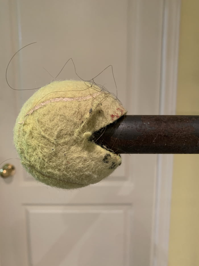 Pac-Man’s seen better days… - 9GAG