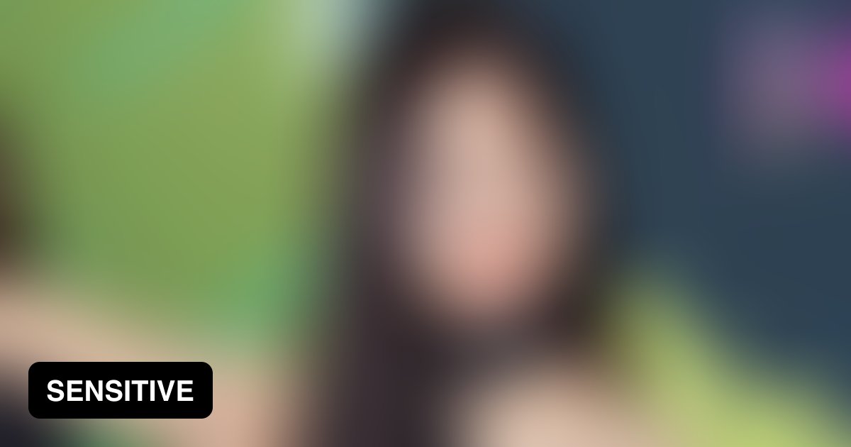 Thicc Lia thighs - 9GAG