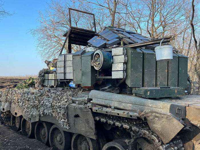 RU T-80 Blyat Edition w/ Hobo Camouflage - 9GAG
