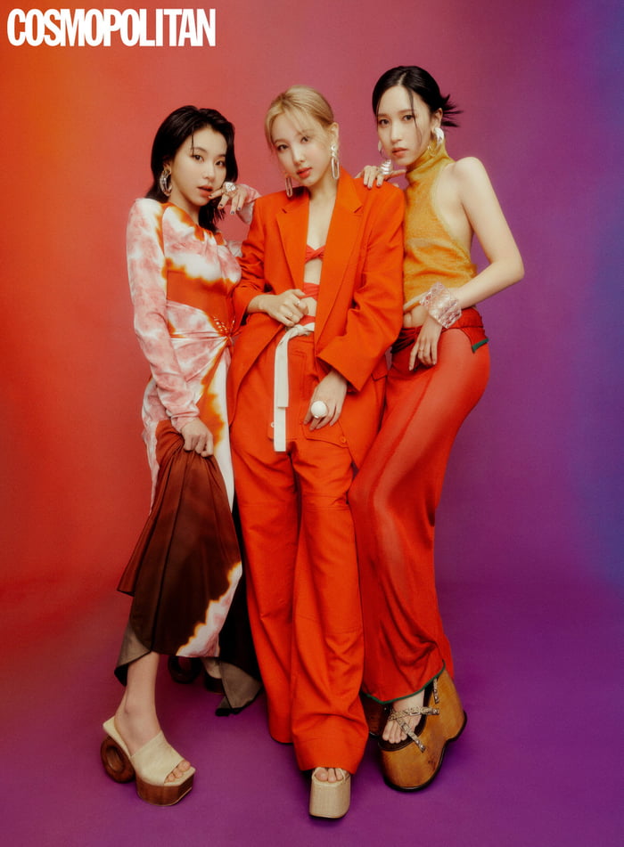 Twice Cosmo shoot - 9GAG