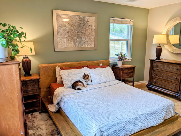 Finally happy with the bedroom - 9GAG